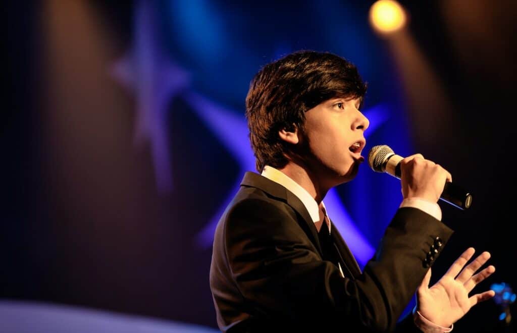 How To Sing As A Tenor - 10 PRO Tips🥇(Oct 2025) - Online Singing ...